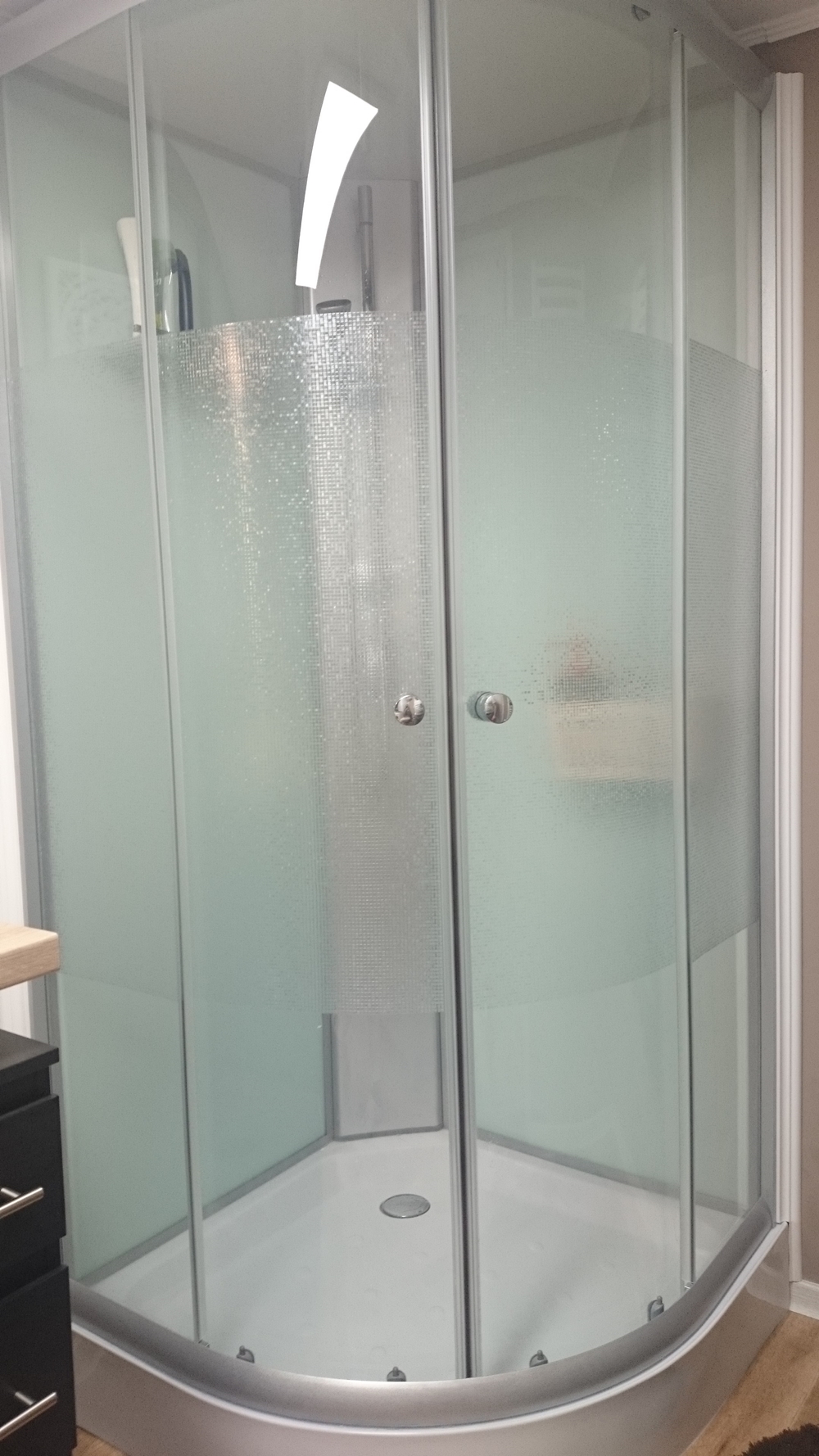 Ilyen a csempe és járólap nélküli fürdőszoba – Otthonlap.hu